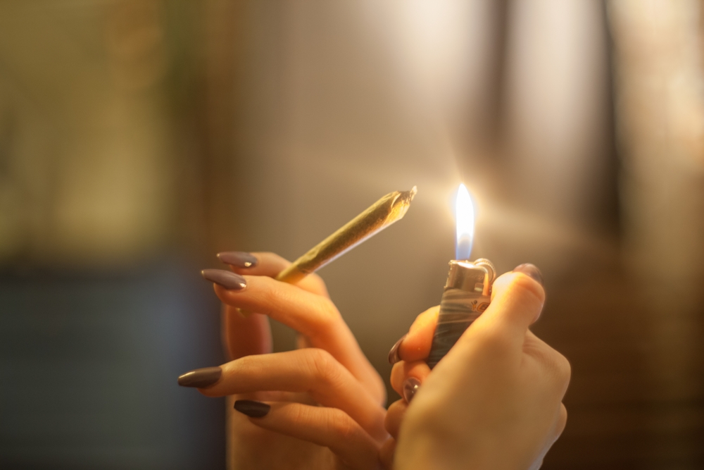 Weed Nail Ideas For Cannabis Lovers | Herb