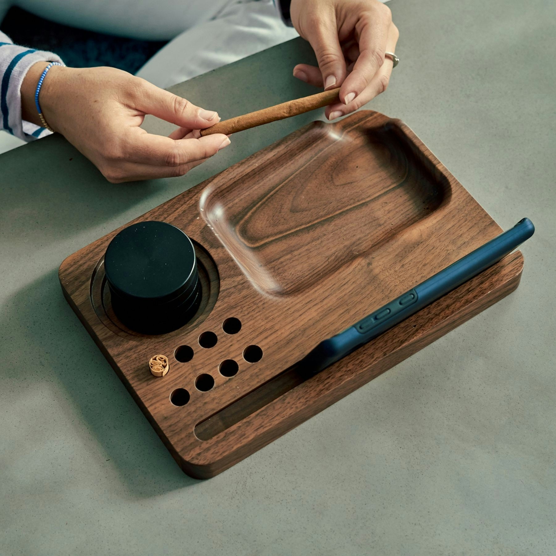 Rolling A Gum Wrapper Joint: A Step By Step Guide | Herb