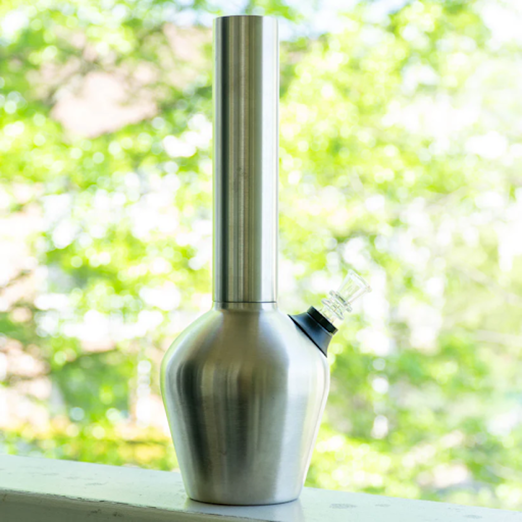 MJ Arsenal Summit Bong