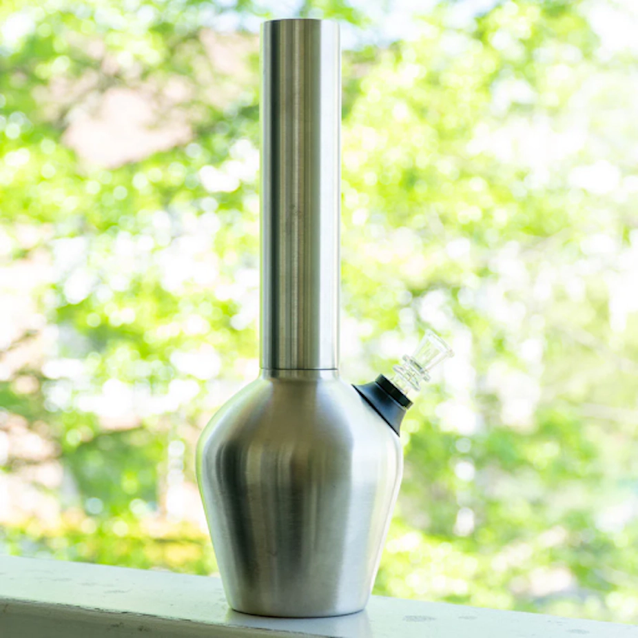 MJ Arsenal Summit Bong